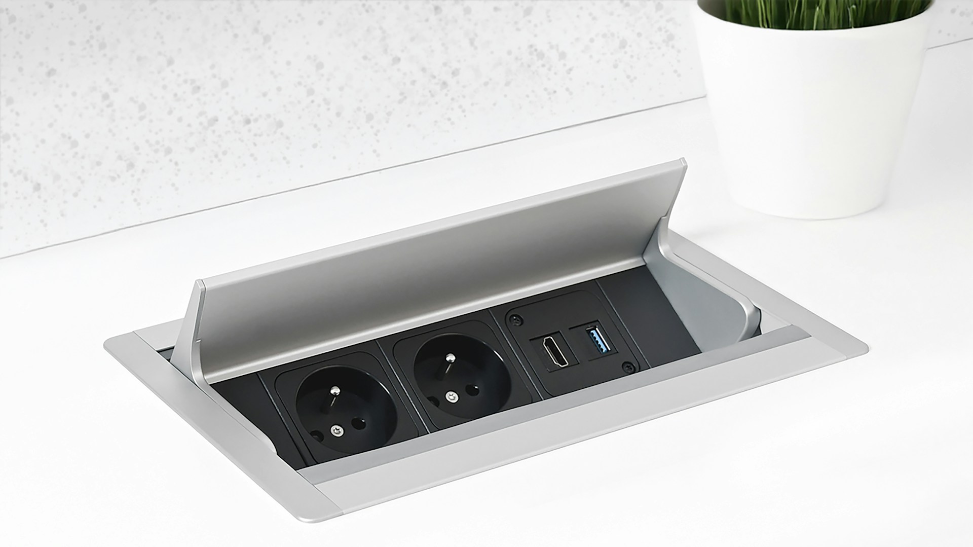How to Fix a Loose Wall Outlet: Tips from Magnify Electric.
