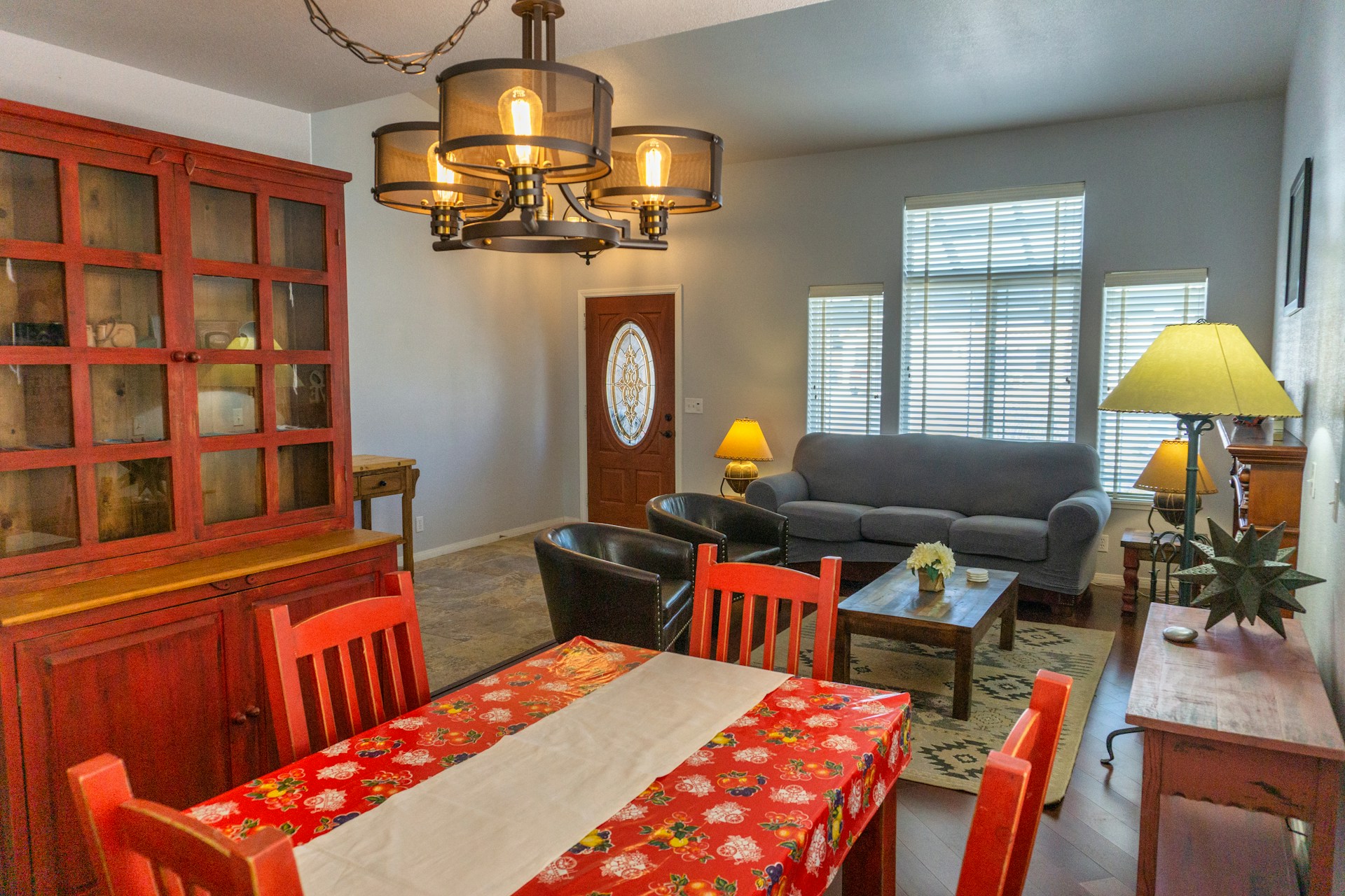 How to Take Down a Light Fixture from Ceiling: A Step-by-Step Guide ...